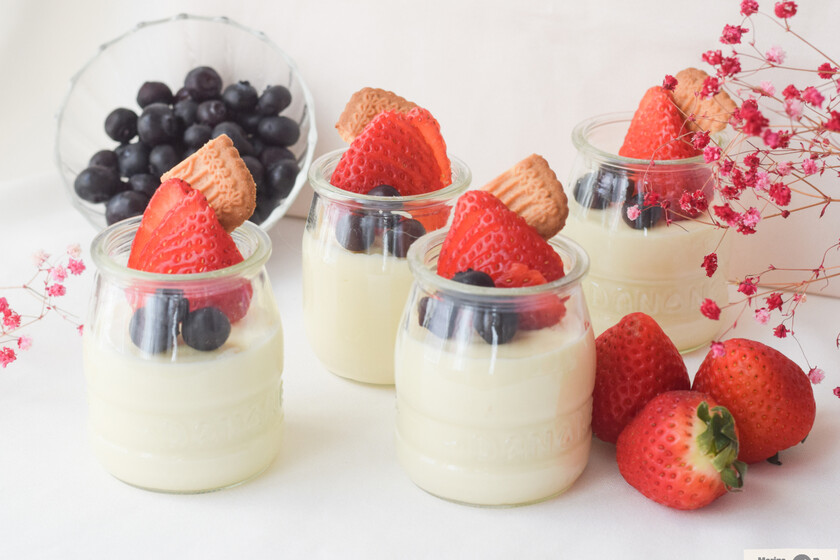 Mousse de chocolate blanco, un postre fácil y elegante