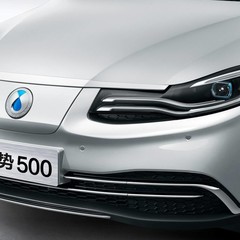 El nuevo coche eléctrico de Daimler y BYD se llama Denza 500... pero es ...
