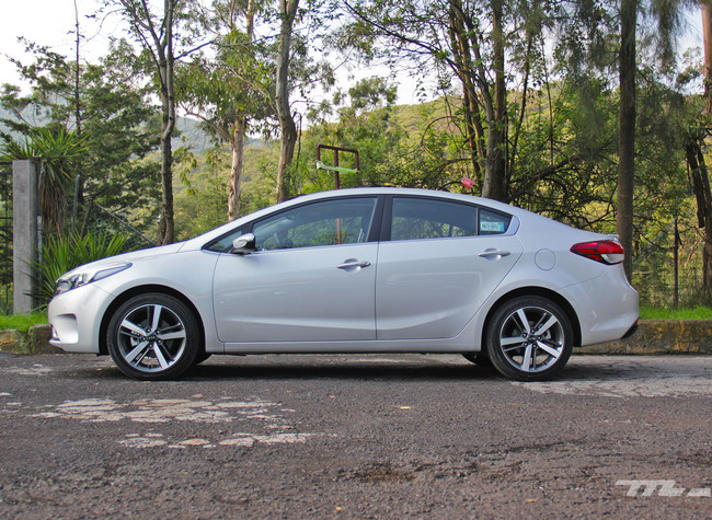 KIA Forte 2018, a prueba: Todo sigue igual, pero ahora con un motor más ...