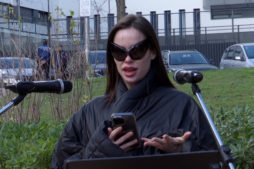 El extraño comportamiento (y los tacones en forma de pene) de María ...