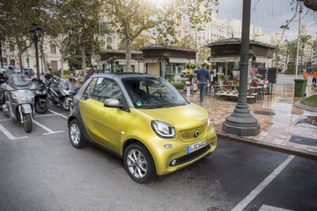 Smart fortwo cabrio 2016: al volante del descapotable más pequeño del ...