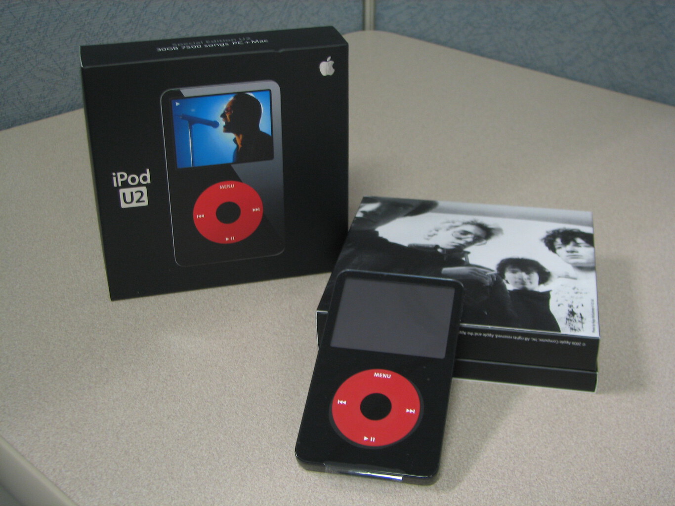U2 le suplicó a Steve Jobs que les pagara con acciones de Apple: Jobs ...