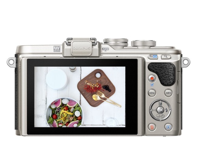 Olympus PEN E-PL8: prestaciones completas y diseño cuidado enfocado en ...