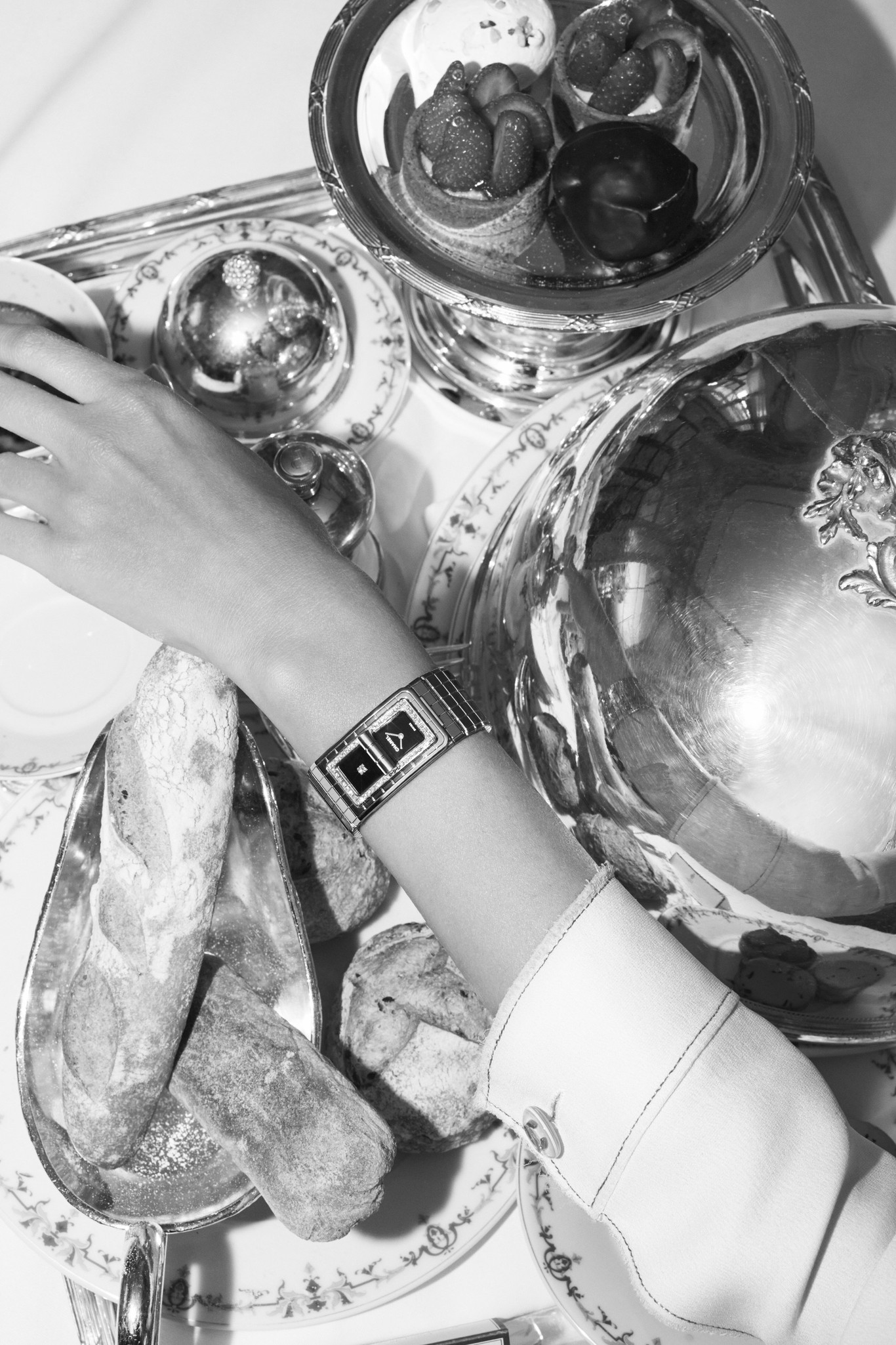 Chanel lanza la nueva versión del Code Coco, el reloj con el que todas ...