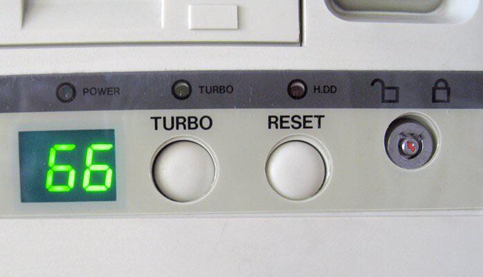 El botón Turbo también existió en los Mac de los 90, pero no como imaginas