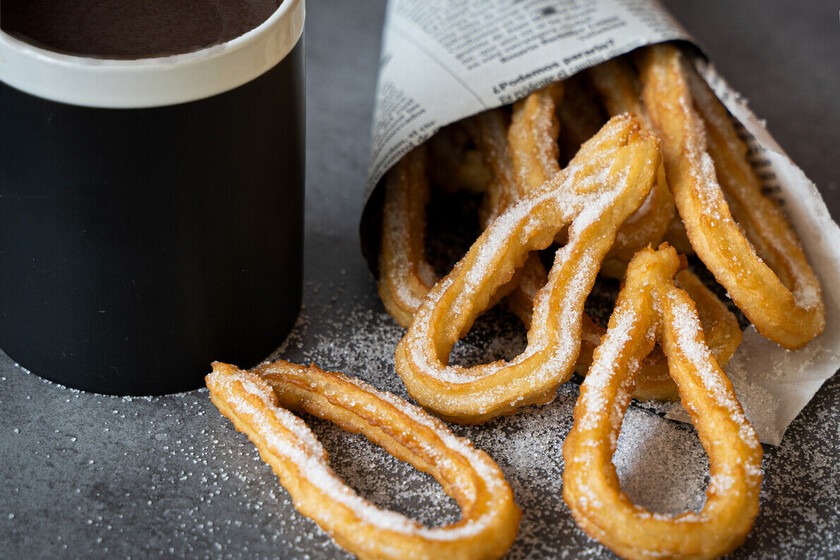 Cómo hacer Churros clásicos con azúcar y canela en una sartén fácil y ...