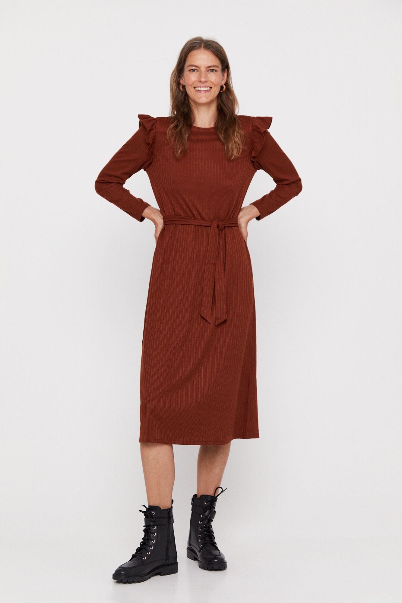 Este vestido de Cortefiel de nueva temporada es perfecto para lucir de ...