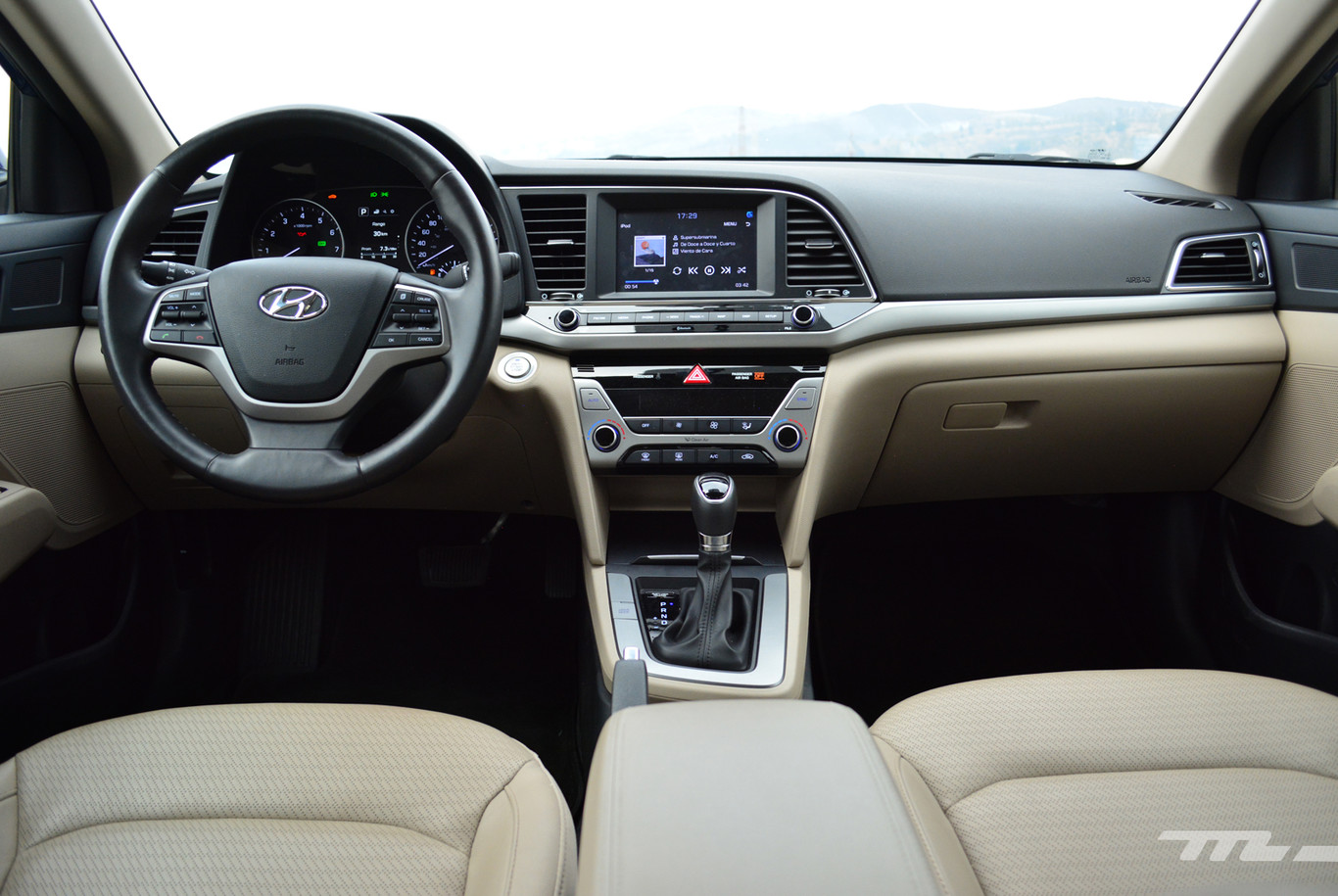 Hyundai Elantra, a prueba: reseña con opiniones, precio y características