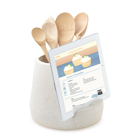 Admitámoslo, la tablet se ha convertido en compañera inseparable en la ...