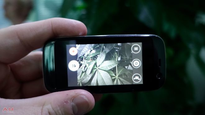 Elephone devuelve la vida a los teléfonos pequeños con un Android de 2 ...