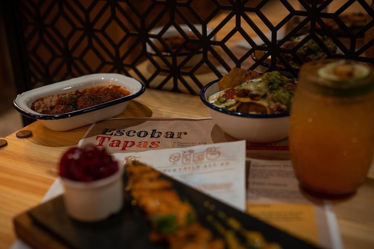 Escobar, el bar que ha causado polémica en Inglaterra porque parece ...