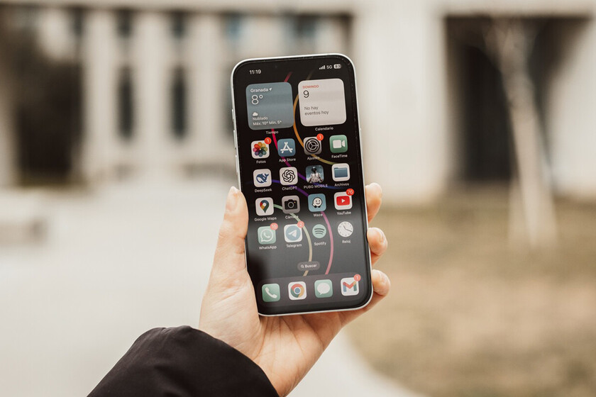 Casi 300 euros más barato que el nuevo modelo: este iPhone 16e ...