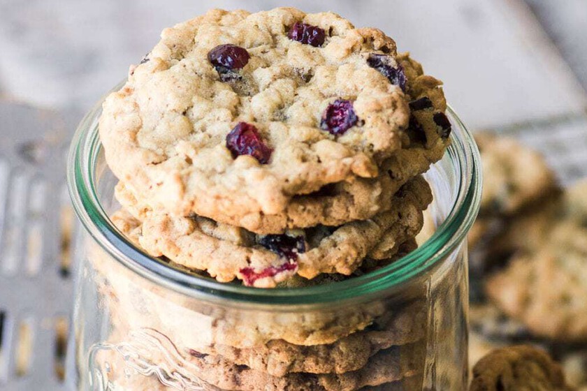 Cómo hacer galletas de avena con arándanos sin horno. Receta de postre ...