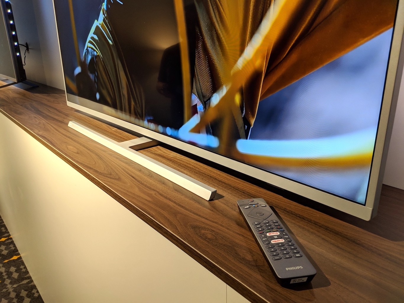 Philips The One TV: opiniones tras primera toma de contacto. Vídeo y fotos.