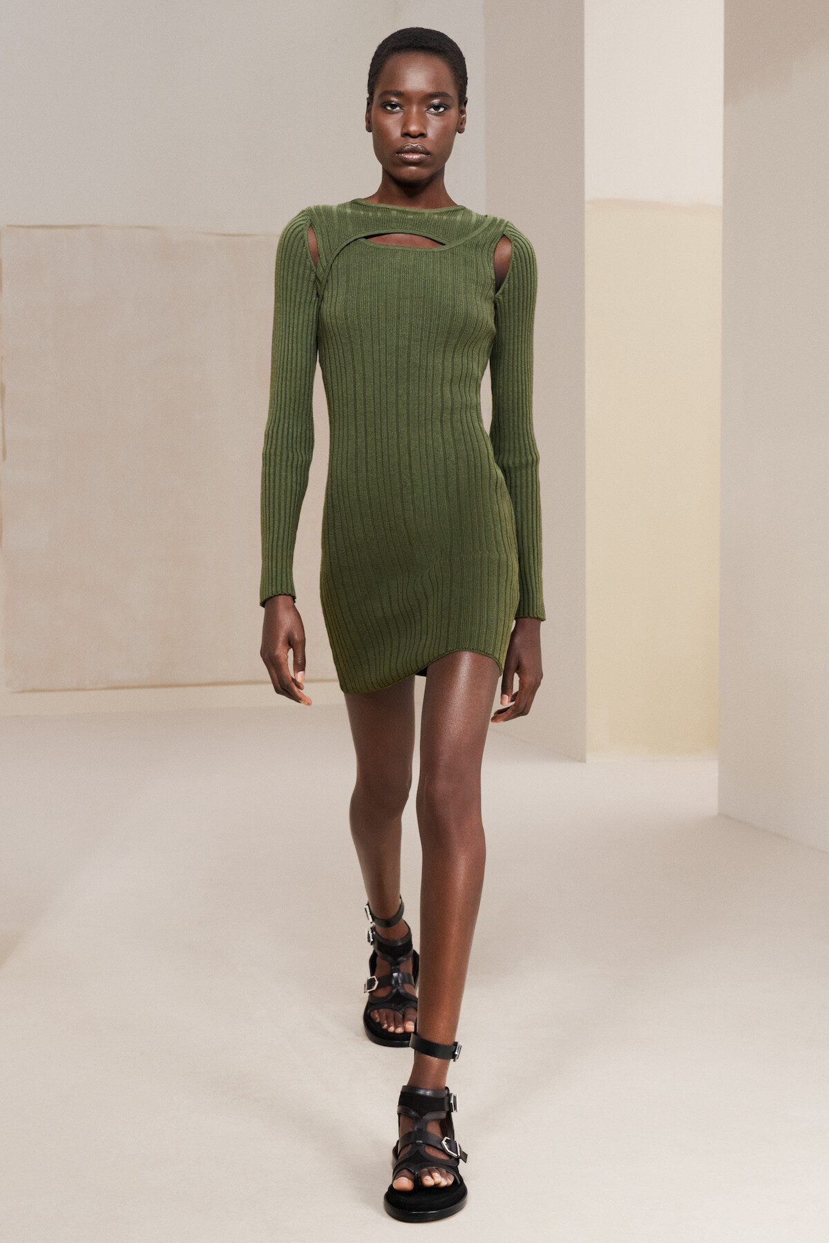 Zara presents the new SRPLS collection for this spring-summer 2022: It ...