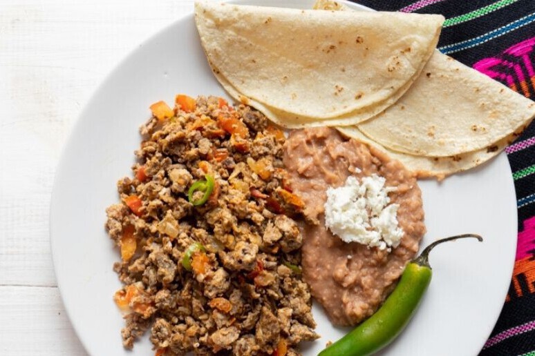 Cómo hacer machaca con huevo a la mexicana, para comer con tortilla y ...