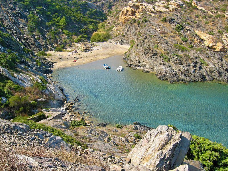 Este pueblo de España era el favorito de Picasso, Buñuel y Salvador ...