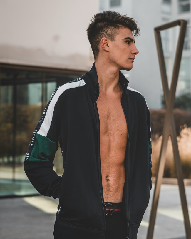 Los 12 mejores cortes taper fade de 2024