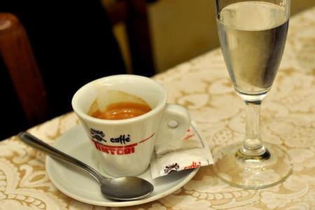 Grappa, el licor digestivo italiano