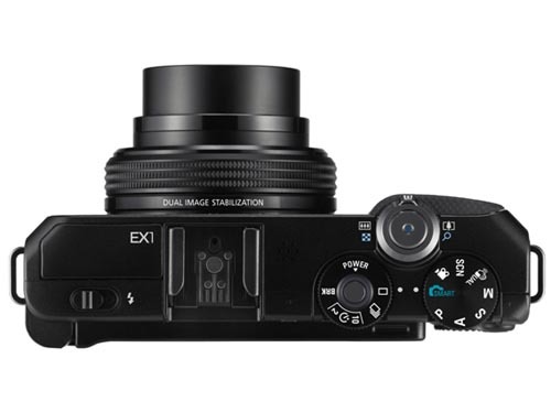 Samsung EX1, se hace oficial con un luminoso F1.8