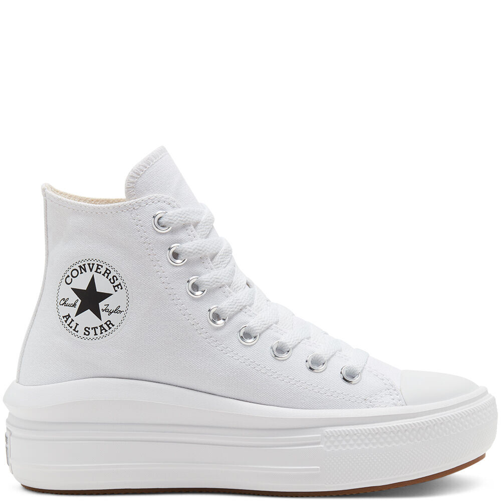 Sara Carbonero tiene las Converse con plataforma que todas queremos en ...