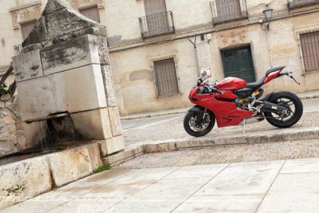 Ducati 899 Panigale, prueba (valoración, ficha técnica y galería)