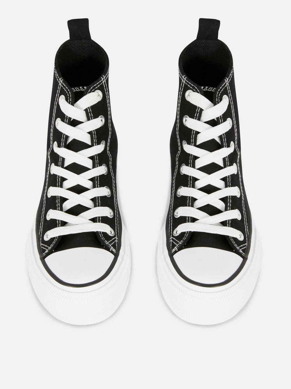 Las zapatillas con plataforma más económicas del mercado son de Primark ...