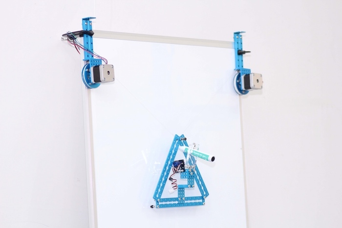 Gracias a estos robots de makeblock podrás dibujar en cualquier superficie