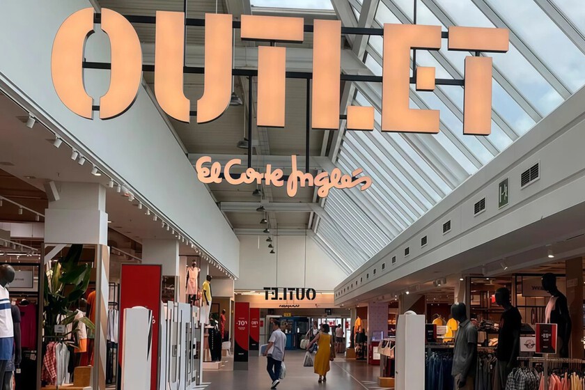 Camisetas por 7 euros, pantalones por 14 euros y más: El Corte Inglés se deshace de todo el ...