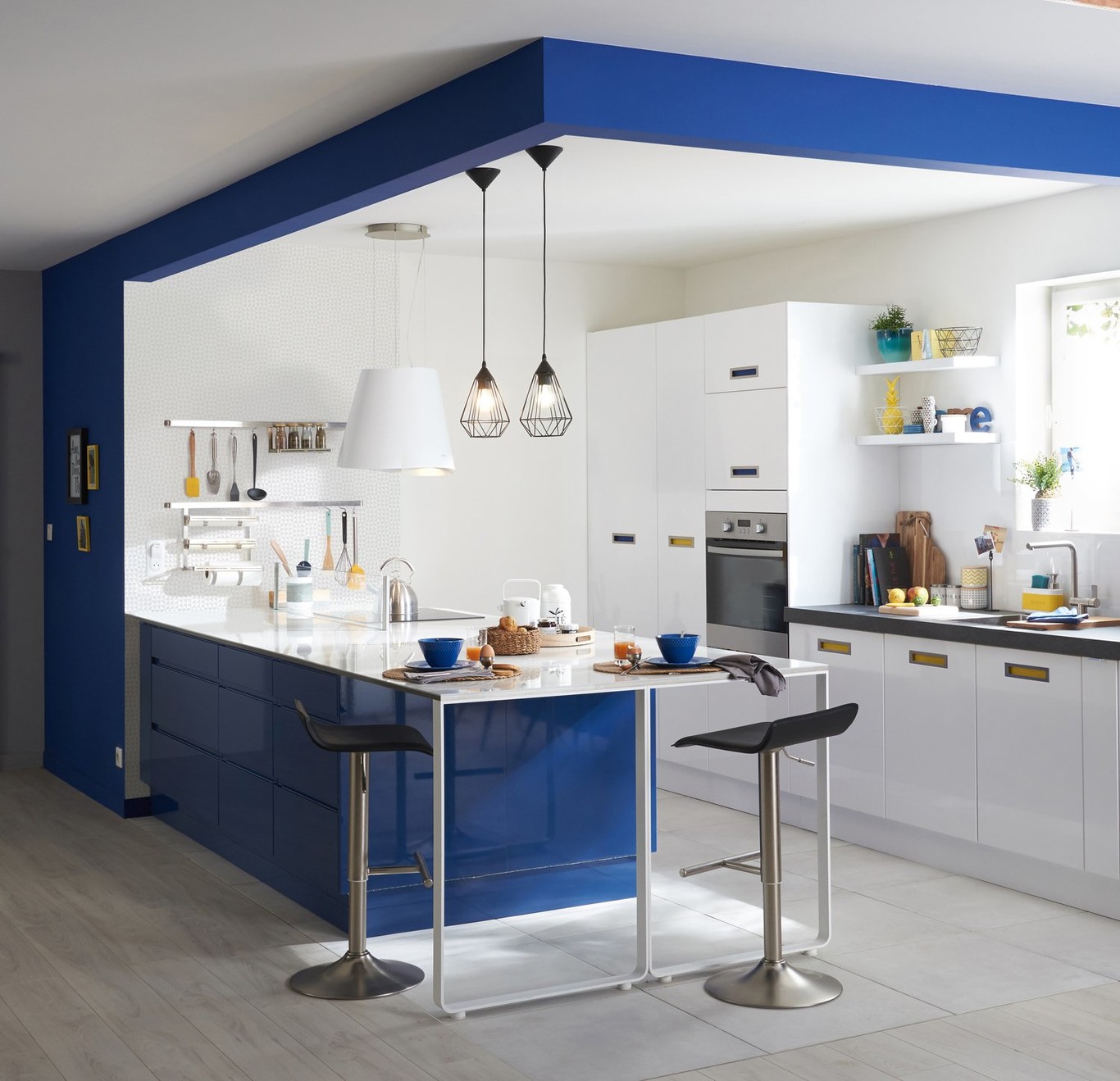 ¿Es el azul el color del 2017 para tu cocina? Todo apunta a que sí