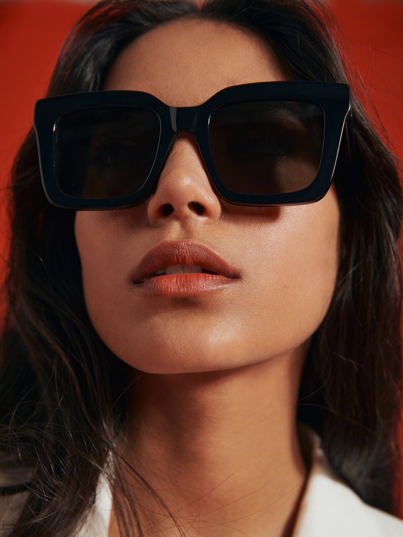 Caemos rendidas con la nueva colección de gafas de Massimo Dutti ...