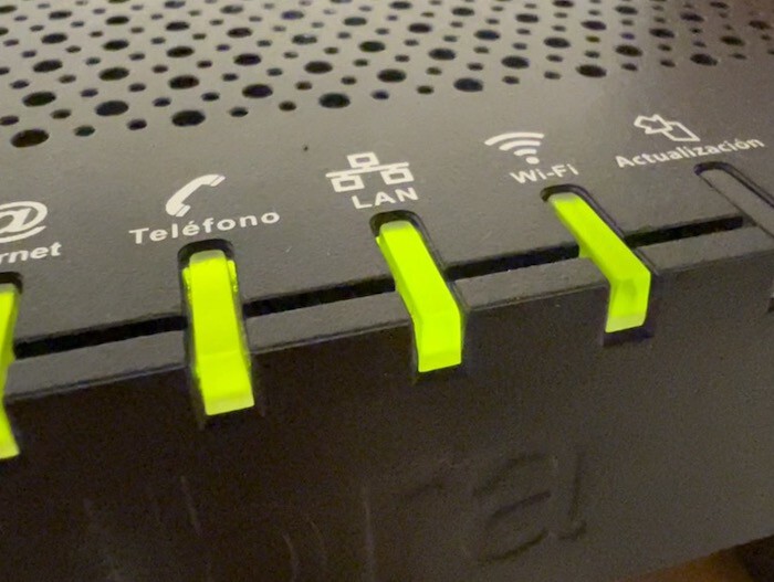 Las luces de aviso del router, sin secretos. Esto es lo que significa ...