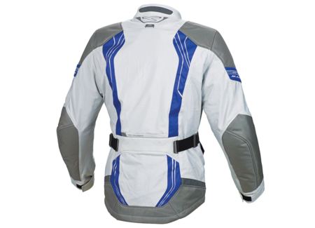 Ropa MACNA diseñada para las mujeres motoristas