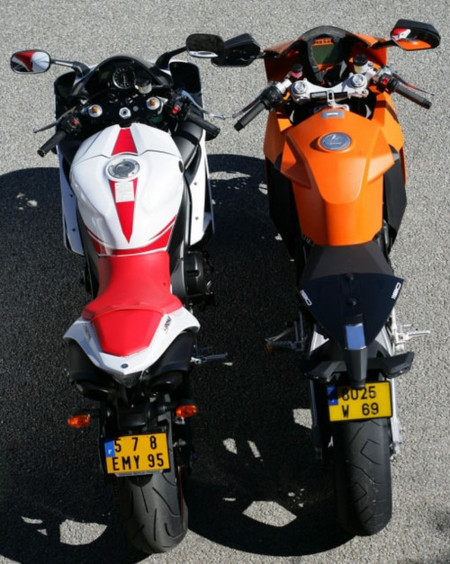 Mini comparativa KTM RC8 Vs Yamaha R1