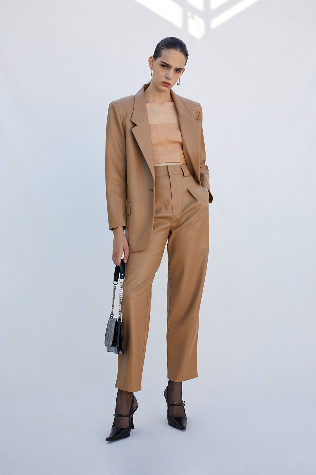 Cuello bobo, cárdigan, estampado de cuadros, trajes de polipiel, el ...