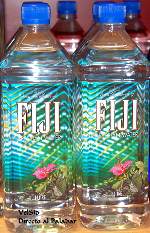 Agua Fiji, ¿popular por la calidad o por quien la disfruta?