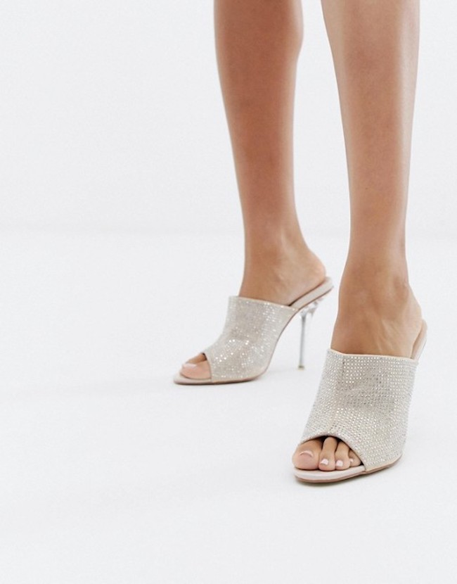 Las sandalias con strass prometen conquistar nuestros pies esta ...