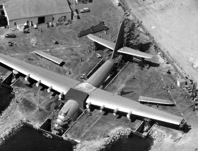 La fascinante historia del Spruce Goose, el gigantesco avión que sólo ...