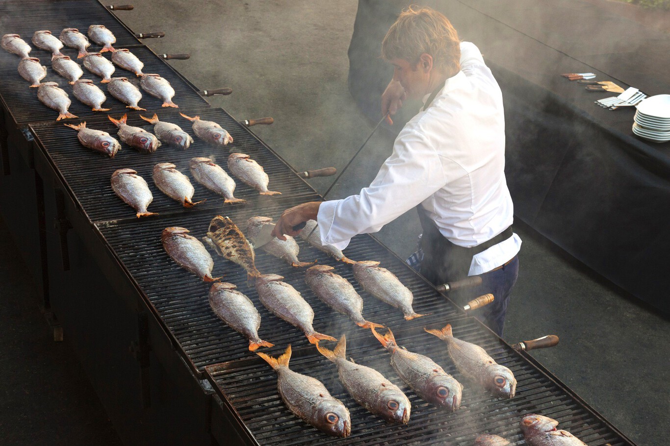 Orio y Guetaria, historia de dos formas de asar besugo y rodaballo (y ...