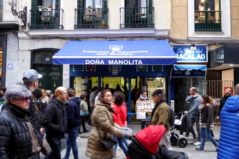 ¿El secreto para que la Lotería "siempre toque" en Doña Manolita ...