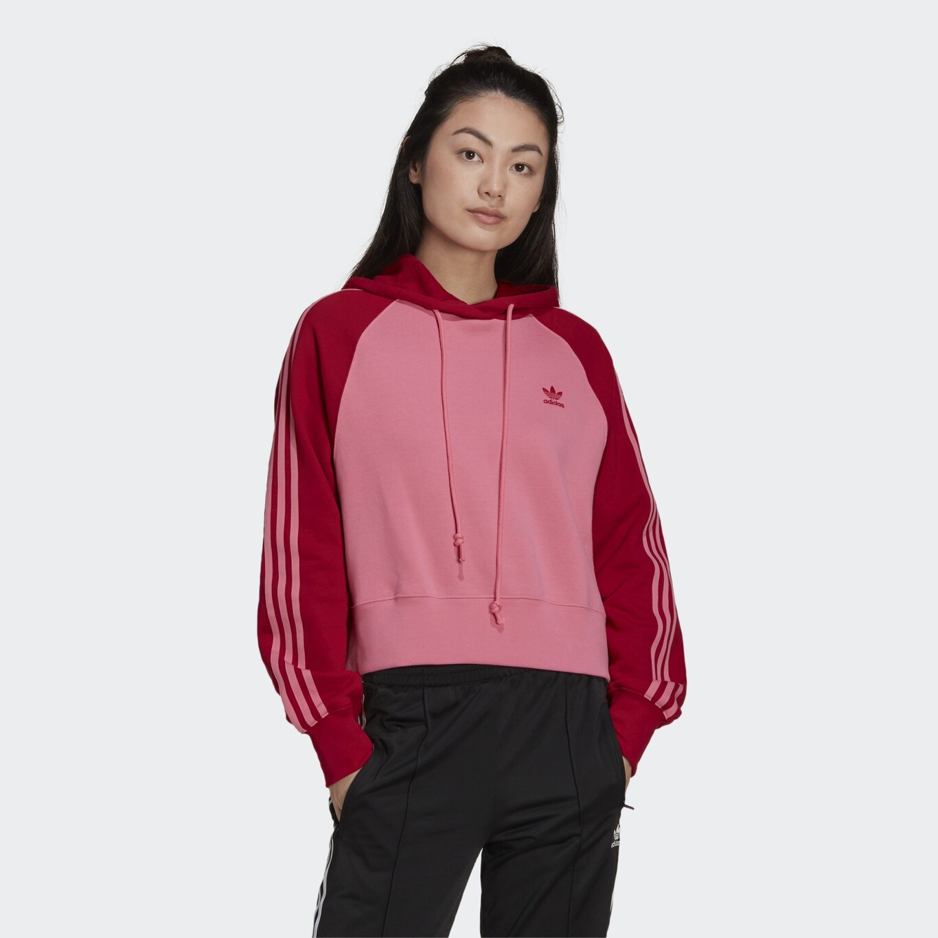 Sudaderas Adidas, las que mejor quedan e ideas de looks para lucirlas ...