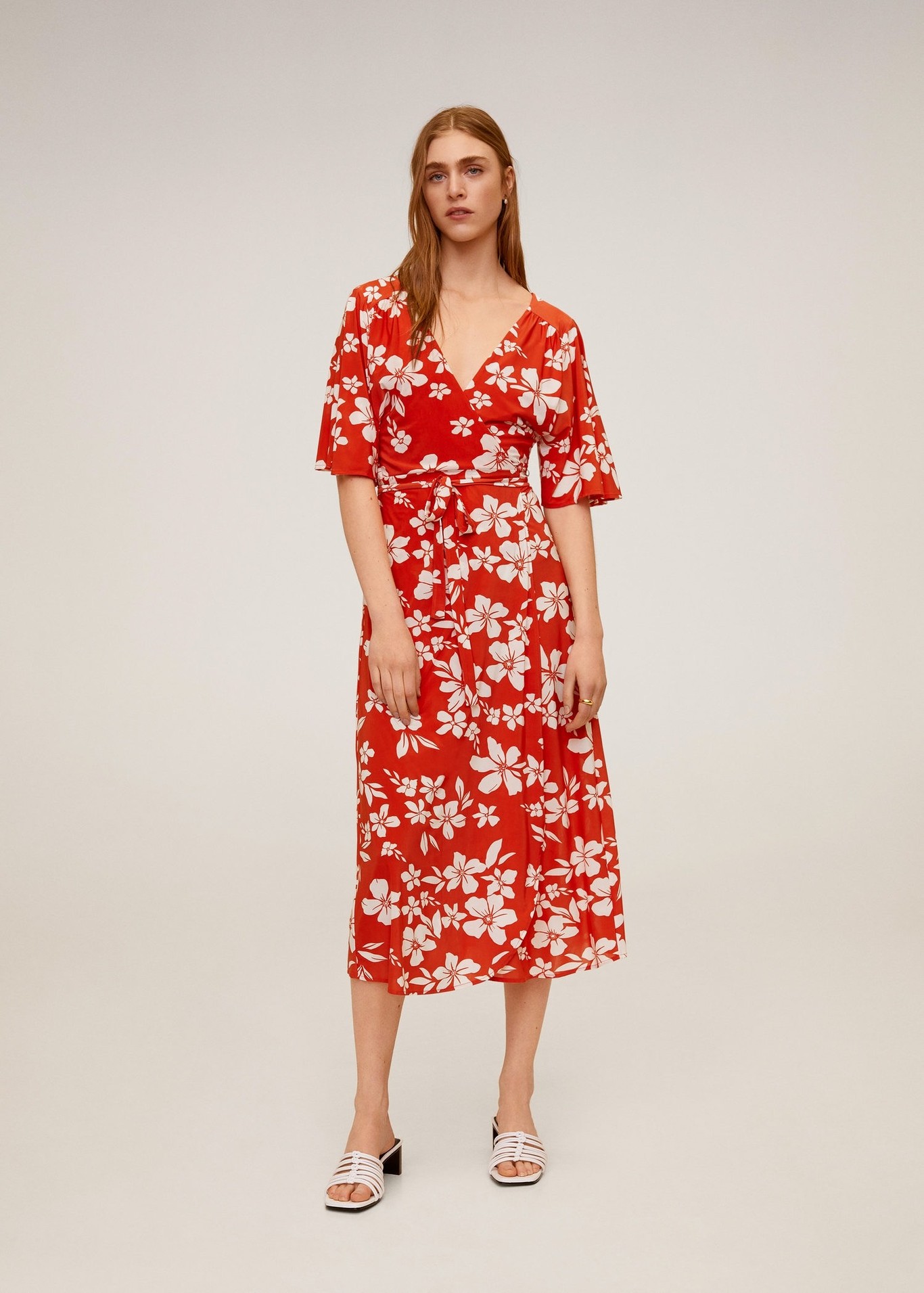 Los 15 vestidos de Mango que no te vas a quitar en todo el verano