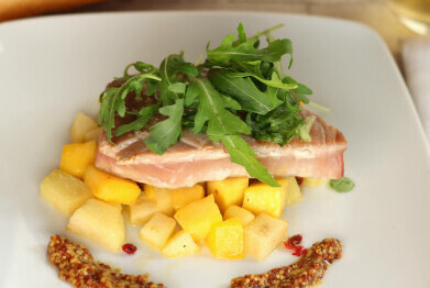 Receta de lomo de atún con vinagreta de mango y manzana
