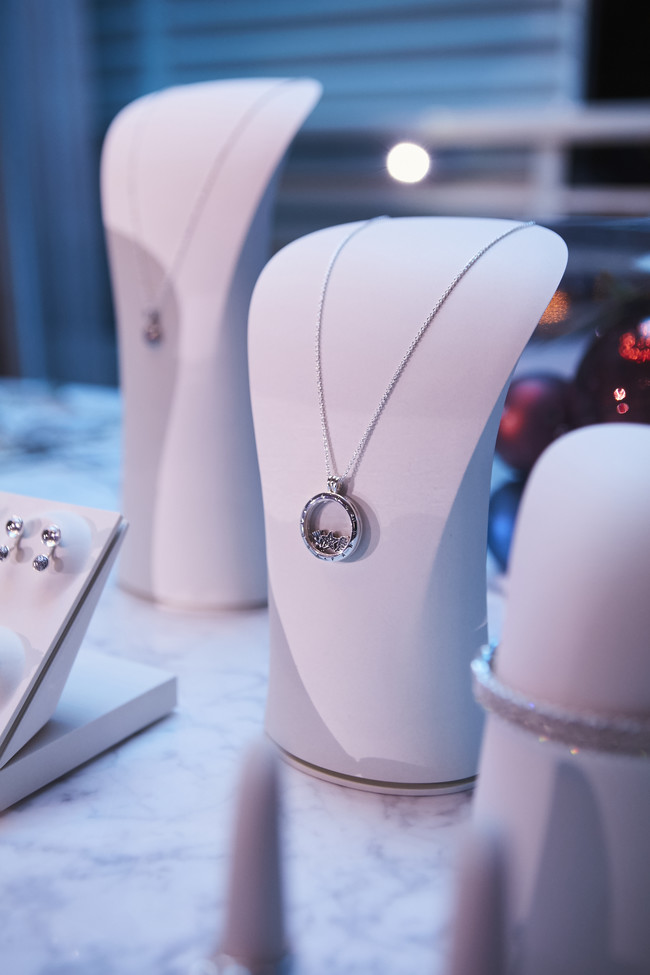 Pandora nos sorprende esta Navidad con su colección más minimalista y ...