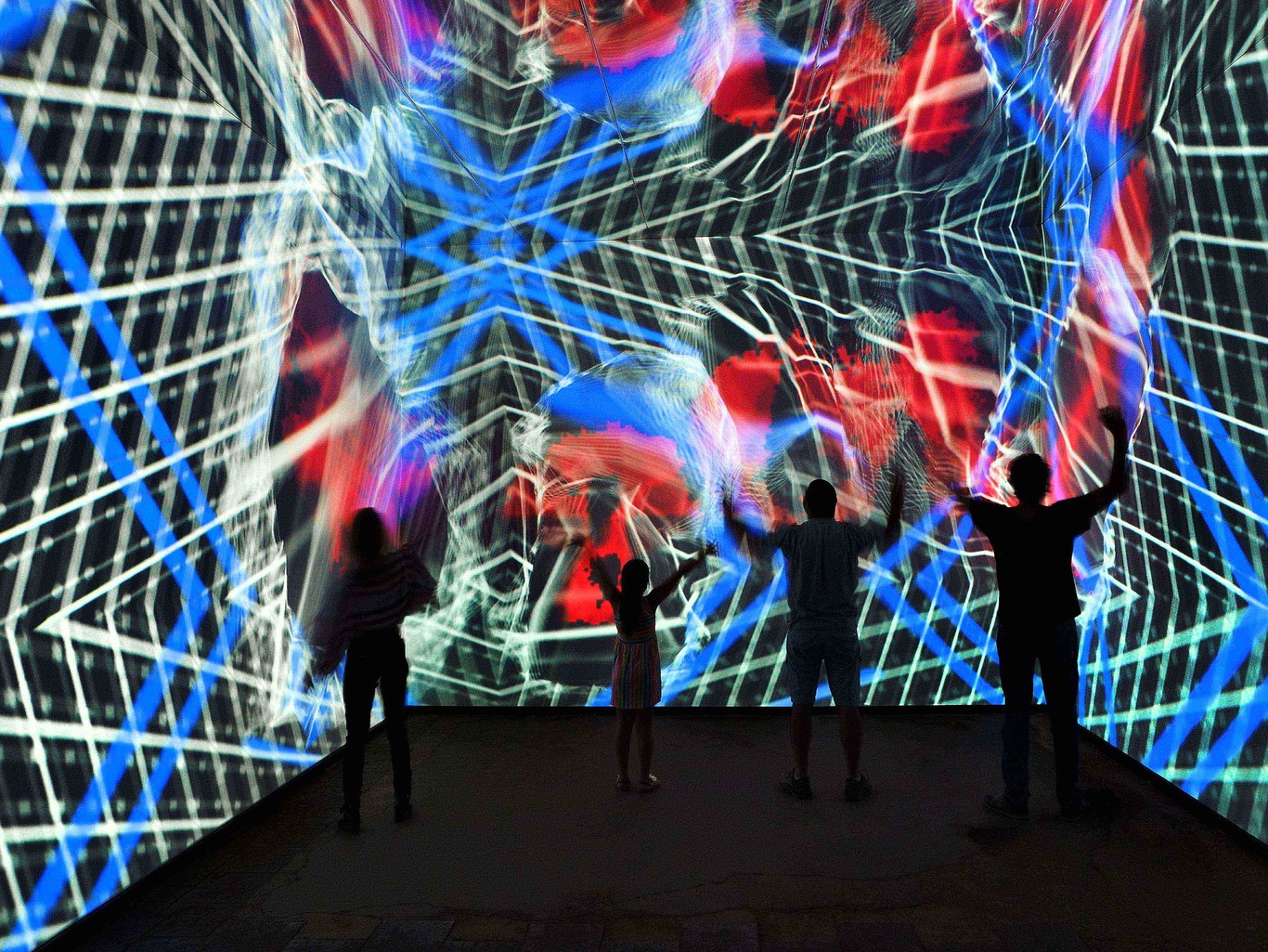 Arte inmersivo: qué sentimos cuando se vive una obra de arte desde su ...