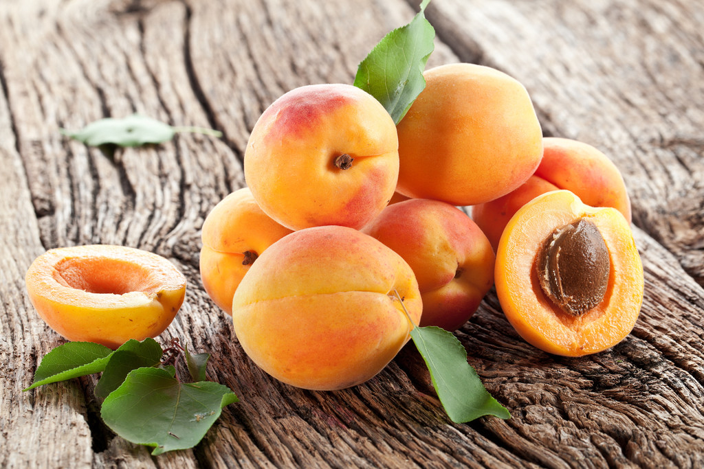 El albaricoque de temporada, una fruta más allá del postre y seis ...