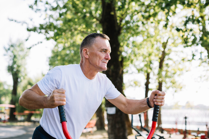 Cómo ganar músculo después de los 50: claves para una musculatura ...