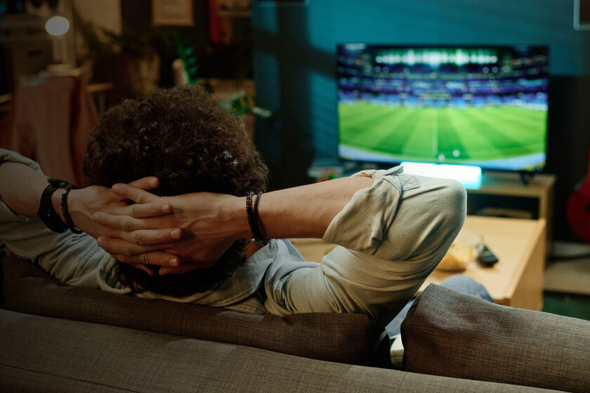 Todas las limitaciones a la hora de ver fútbol en Movistar Plus+, Orange TV Libre y DAZN