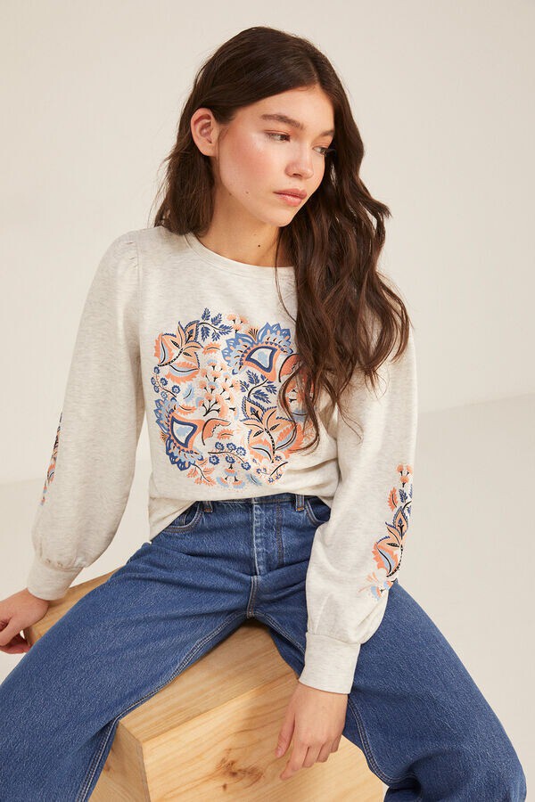 This Springfield sweatshirt is so romantic it looks like a sweater and ...