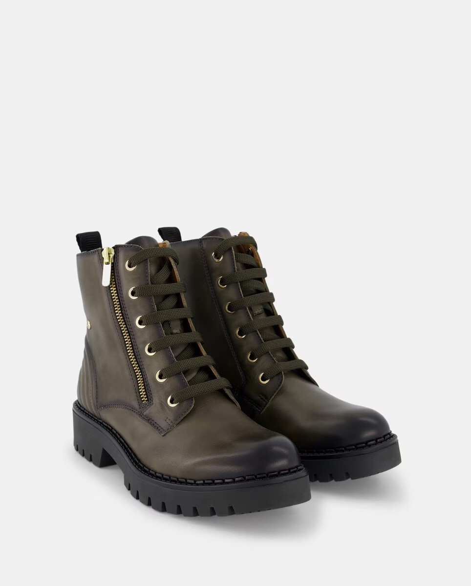 Las botas moteras todoterreno que no pararás de llevar con vaqueros ...